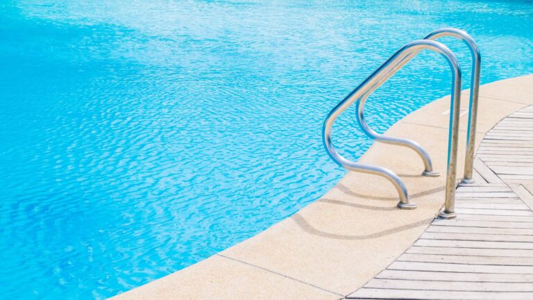 Commercial Pool Cleaning Orange County | Property Management